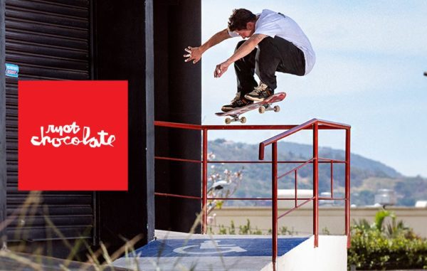 Herb Grinders, Dugout One Hitters & Smell Proof Bags for Smoking